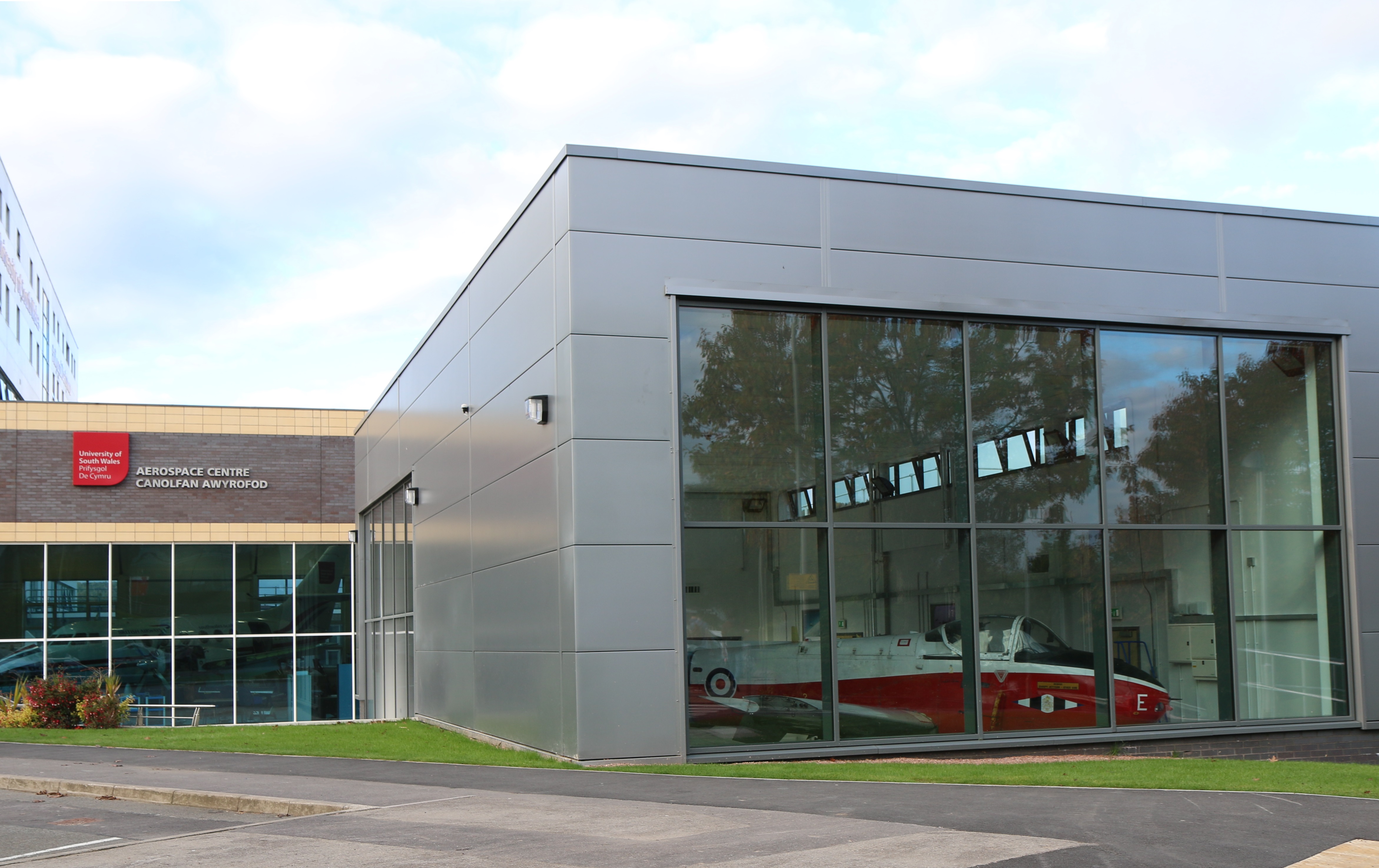 BA chief opens £3.3m Aerospace Centre extension - University of South Wales